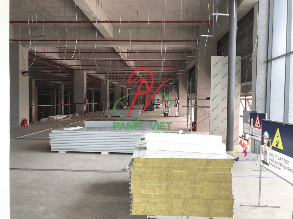 Vách Ngăn Panel Cách Nhiệt Giá Tại Nhà Máy - Panel Việt